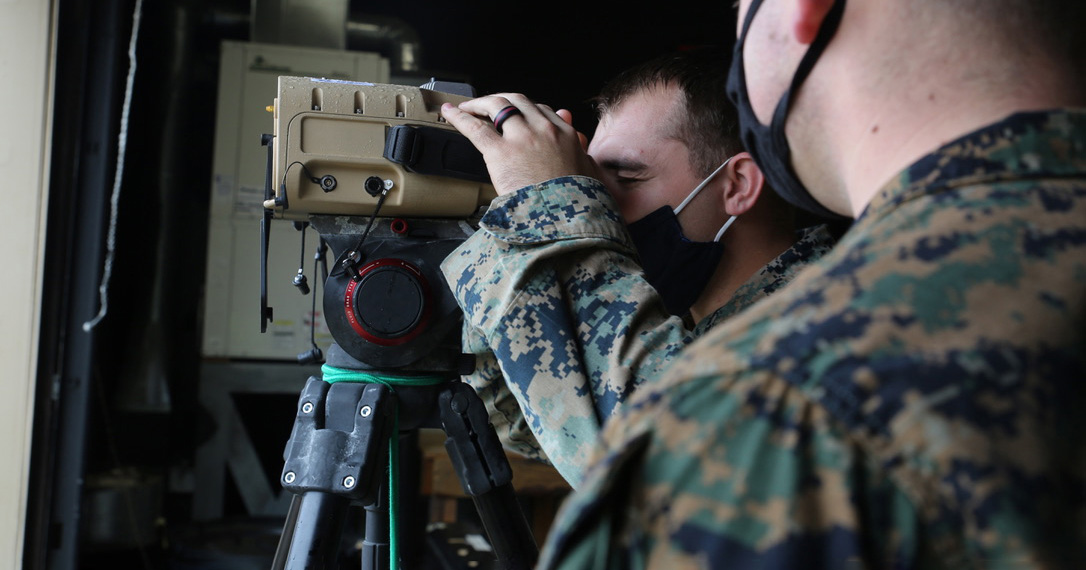 Los Marines se dotan de un avanzado iluminador láser - Noticias Defensa ...