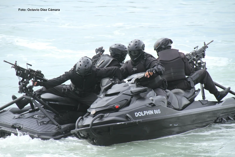 Embarcación táctica para inserciones de las fuerzas especiales navales ...