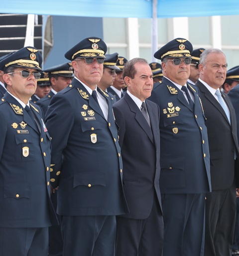 SEMAN entregó un CH-2000 Alarus a la Fuerza Aérea del Perú -noticia ...