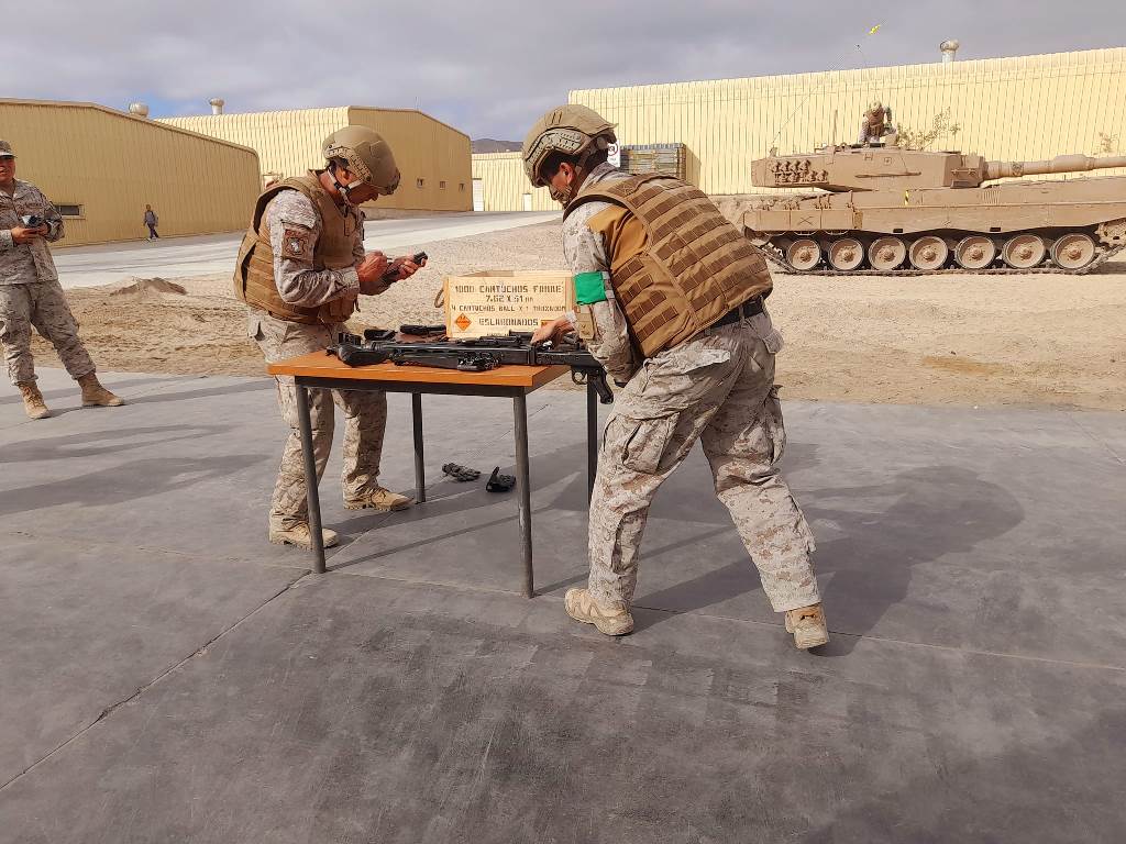 Tanque Leopard 2A4 del Ejército de Chile a prueba en Antofagasta - Noticias Defensa defensa.com ...