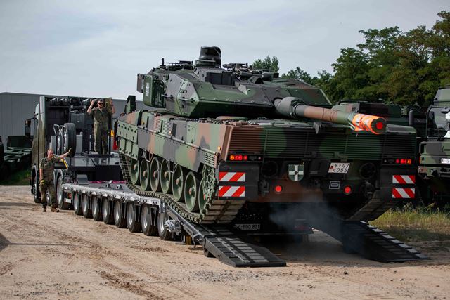 El Ejército alemán recibe sus nuevos carros de combate Leopard 2A7V-noticia defensa.com ...