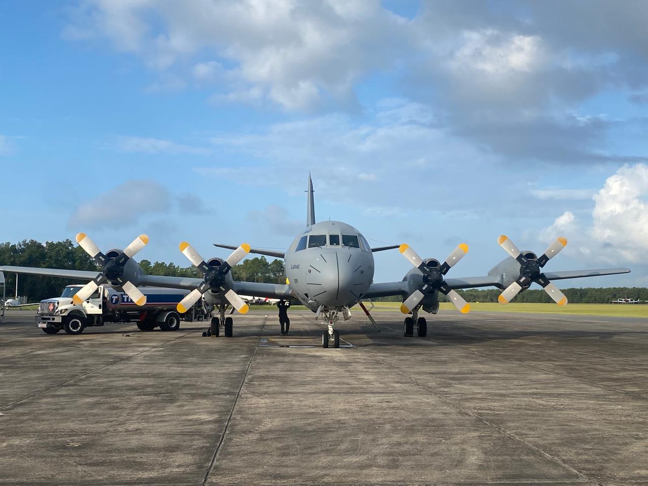 Primero de los cuatro P-3C Orion Armada Argentina aterriza en Patagonia - Noticias Defensa ...