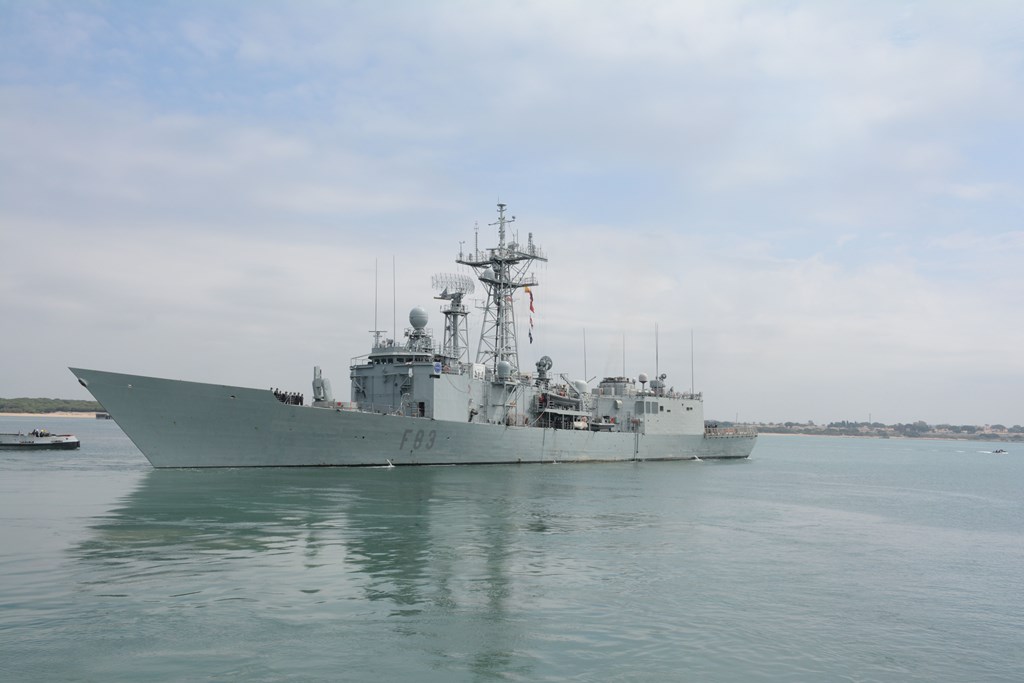 MAR-22: La Armada se adiestra en ejercicios de Escuadrilla con el ...