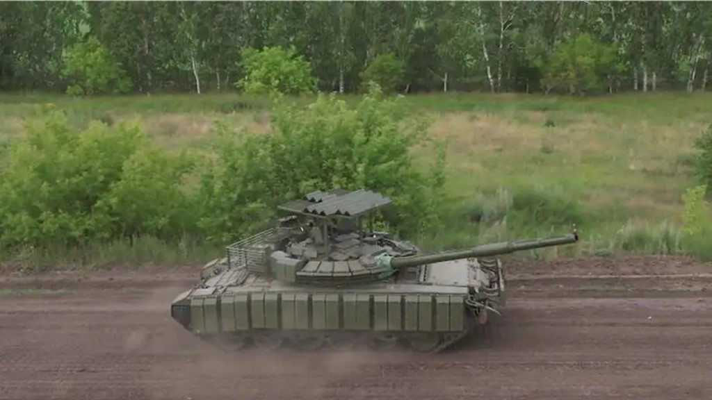 Carro de combate ruso T-80BVM modernizado ya está en Ucrania - Noticias Defensa GUERRA DE ...