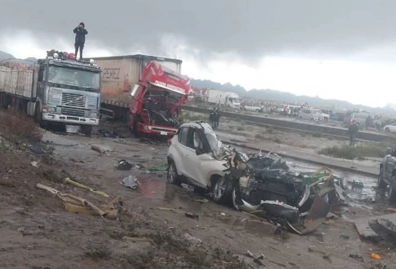 Accidente del Hércules FAB-81 en Bolivia deja 15 fallecidos - Noticias ...