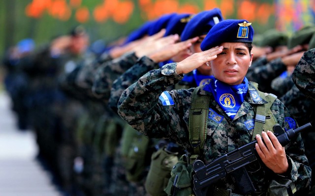 Exorbitantes sumas en los contratos militares de Honduras-noticia ...