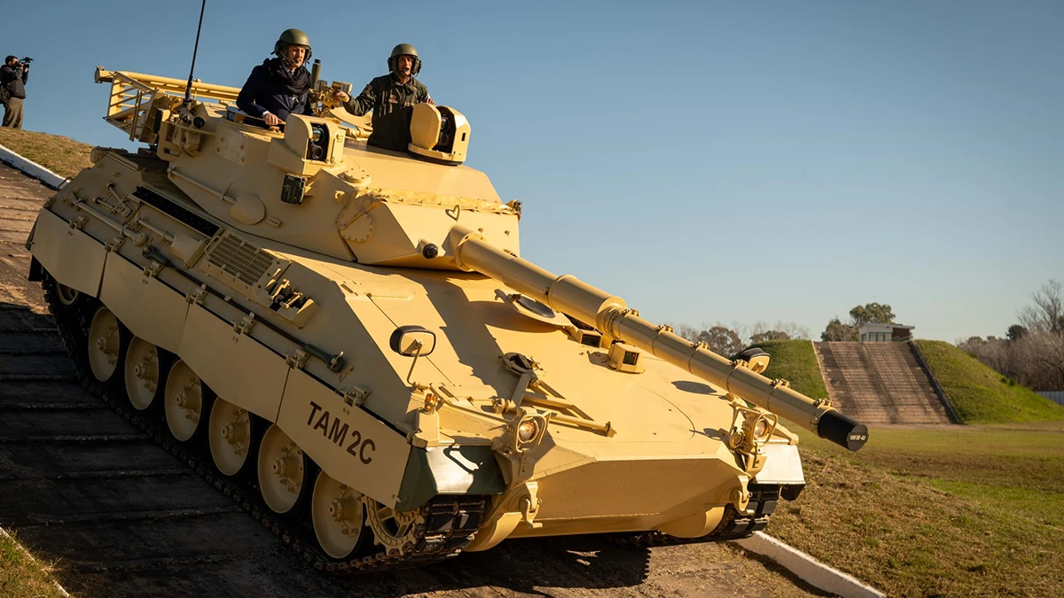 Entrega vehículos combate TAM actualizados al Ejército Argentino ...