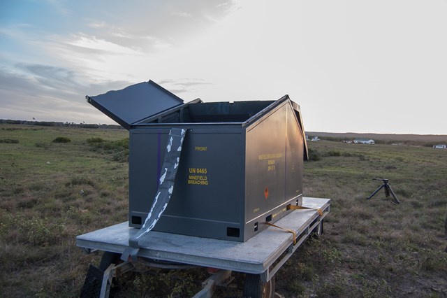El Ejército de Tierra adquiere un sistema de manguera explosiva contra ...