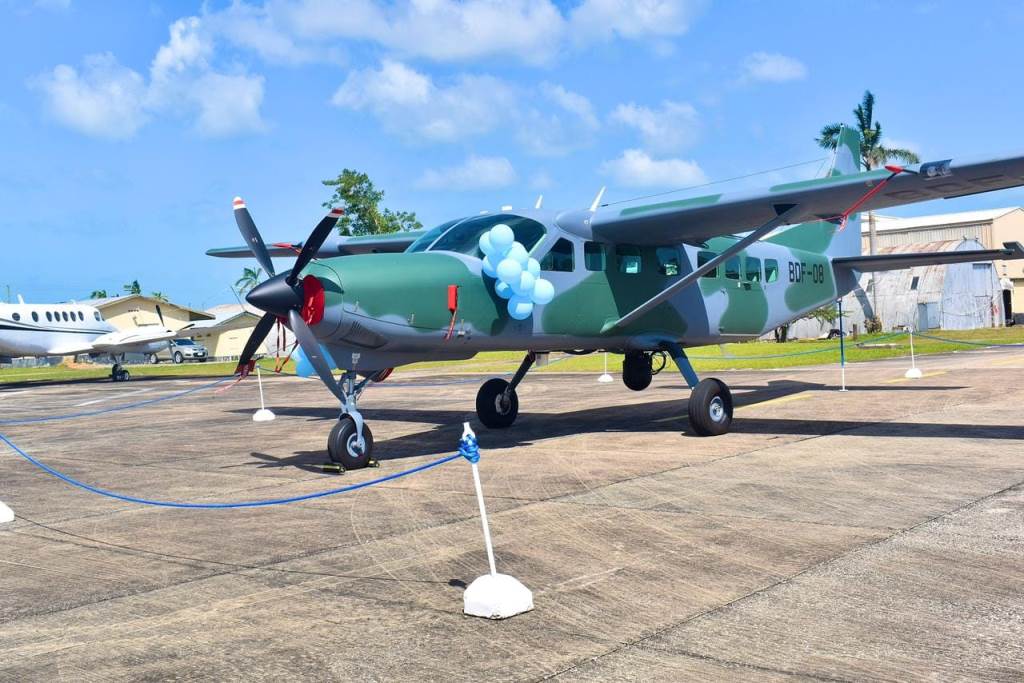 SOUTHCOM dona un Cessna Grand Caravan a la Fuerza de Defensa de Belice ...