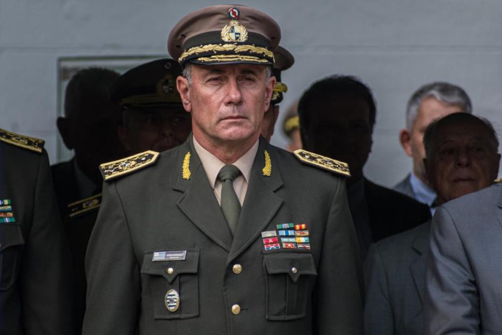 General Mario Stevenazzi, nuevo Comandante en Jefe del Ejército ...