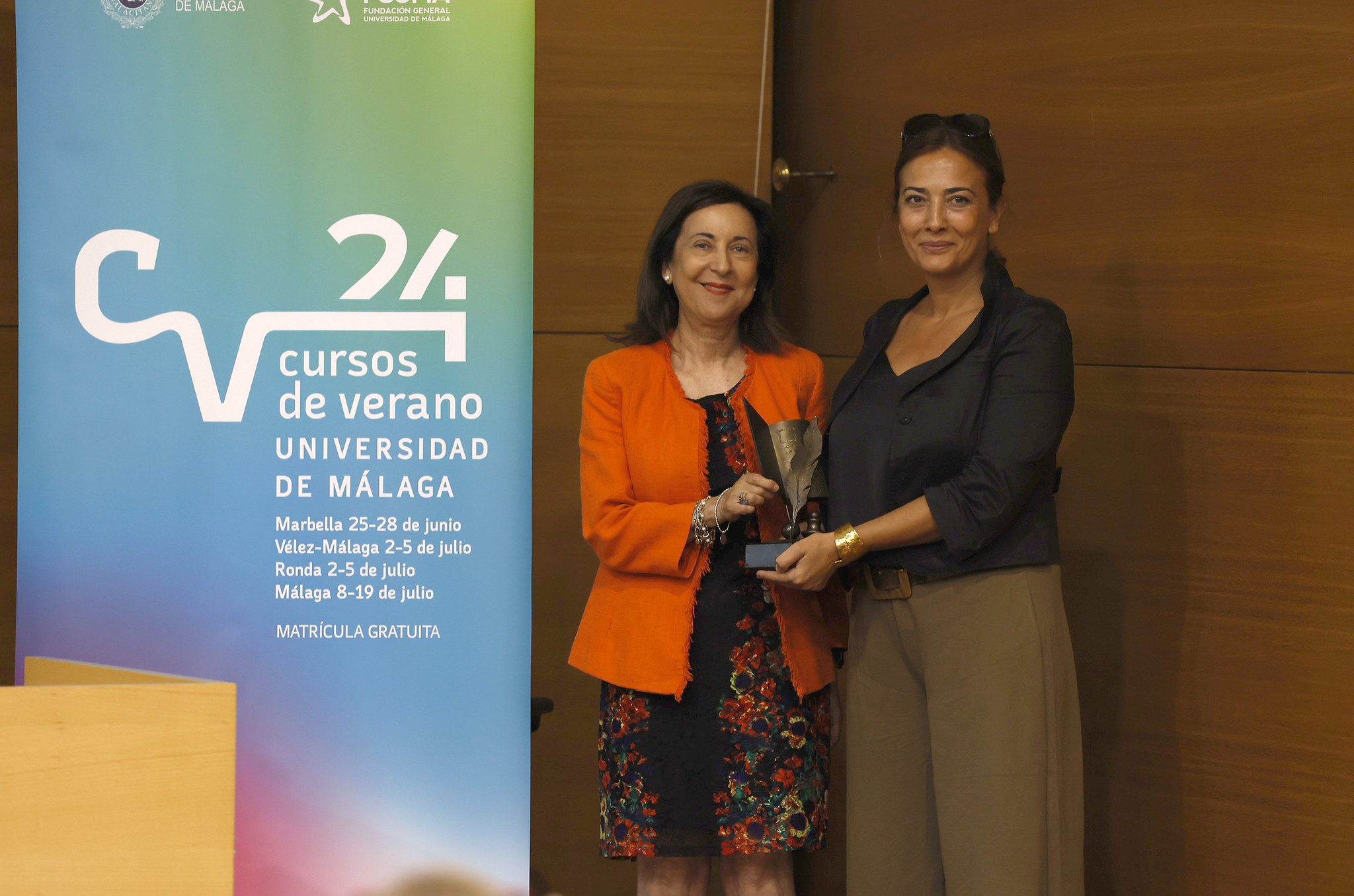 Robles pone en valor en la Universidad Málaga el papel del Ejército ...