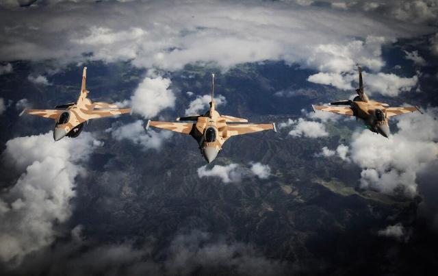 Formalizado el encargo de equipos de guerra electrónica para los F-16 ...