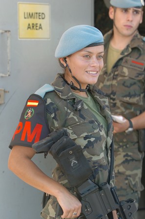 “En la Legión la igualdad es algo natural, nadie se plantea si se trata ...