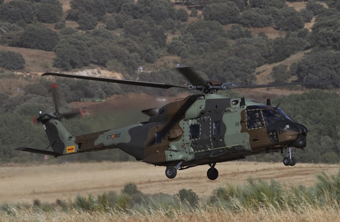 El Ejército de Tierra ya tiene el último helicóptero NH90 del primer lote - Noticias Defensa España