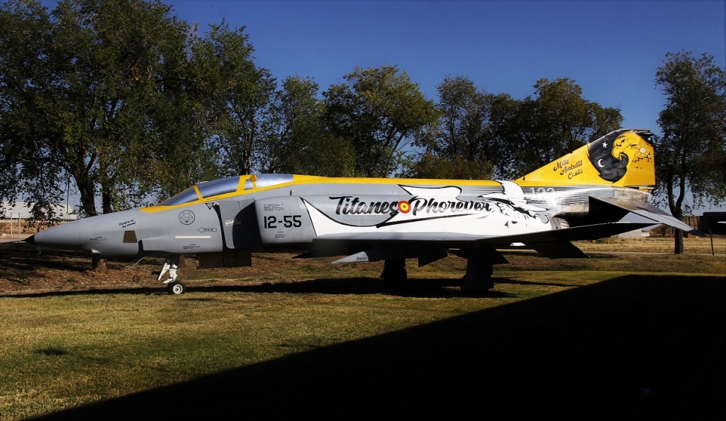 El Phantom del Ala 12 en detalle - Noticias Defensa Galería
