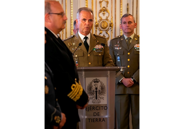 El teniente general Alejandro Escámez asume como SEJEME - Noticias ...