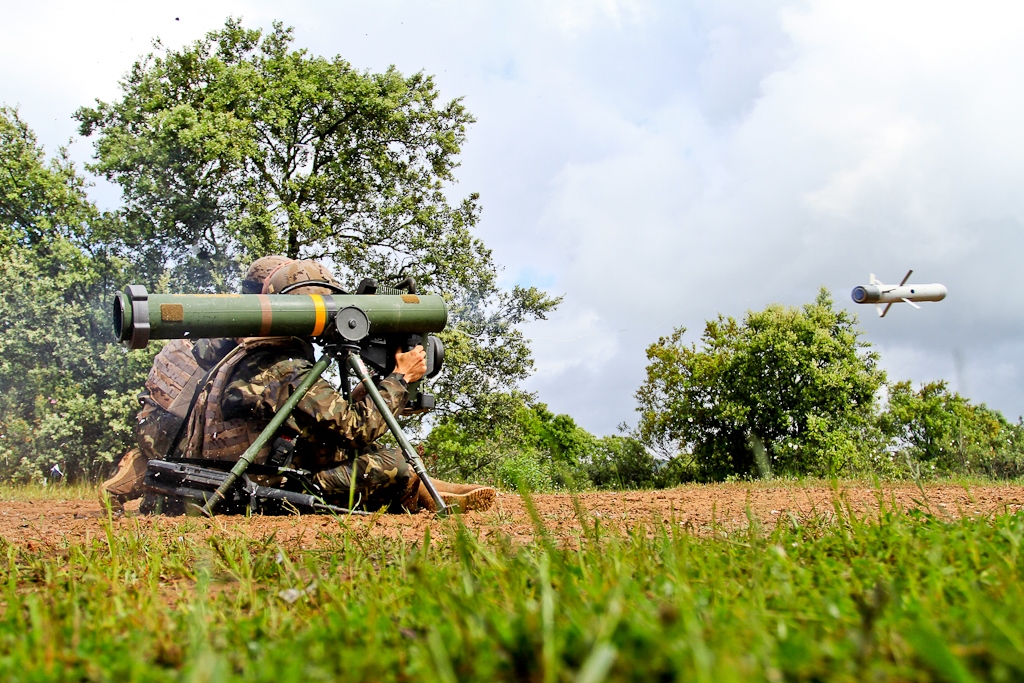 PAP Tecnos presenta a la DGAM el plan industrial del misil Spike LR2 - Noticias Defensa España