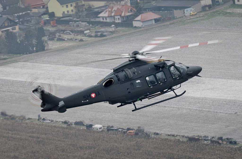 Leonardo entrega a Austria su primer helicóptero AW169M - Noticias ...