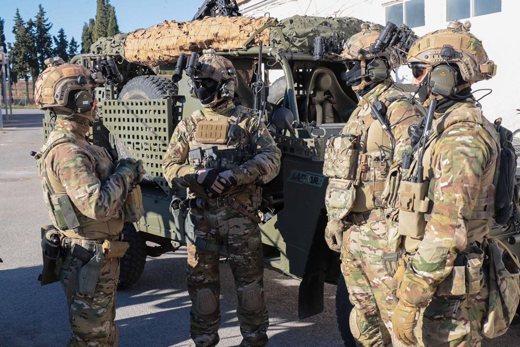 Nuevos equipos del Mando Operaciones Especiales del Ejército de Tierra - Noticias Defensa España