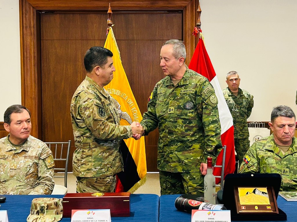 Ecuador y Perú acuerdan 7 compromisos militares - Noticias Defensa Ecuador