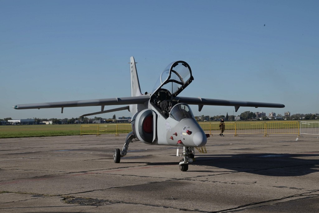 Nuevo IA 63 Pampa III Bloque II para Fuerza Aérea Argentina - Noticias ...