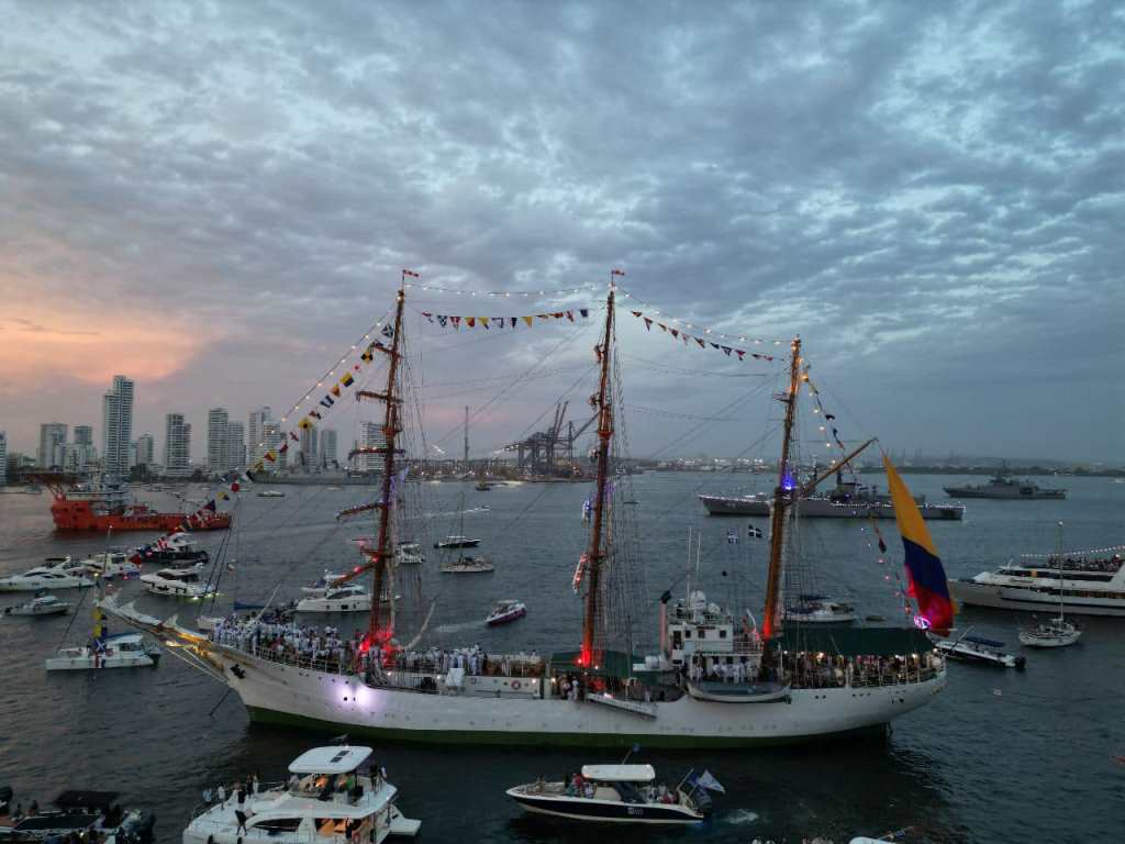 La Armada de Colombia celebra su Bicentenario - Noticias Defensa ...