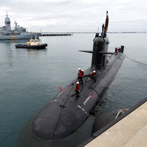 Un submarino de la Marina de la India llega por primera vez a Australia - Noticias Defensa ...