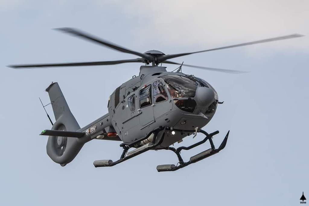 Armada española recibe su primer helicóptero H135 P3H Nival - Noticias ...