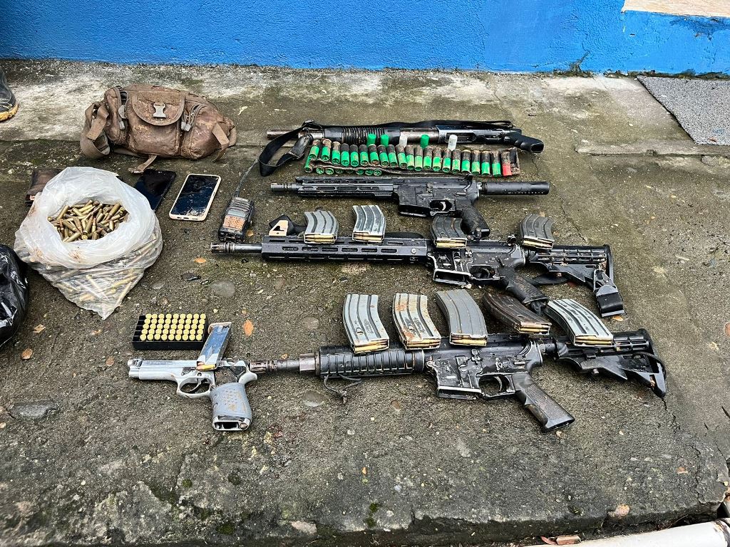 Fuerzas Armadas Ecuador abaten a un miembro Grupo Ilegal Armado (GIA) - Noticias Defensa Ecuador