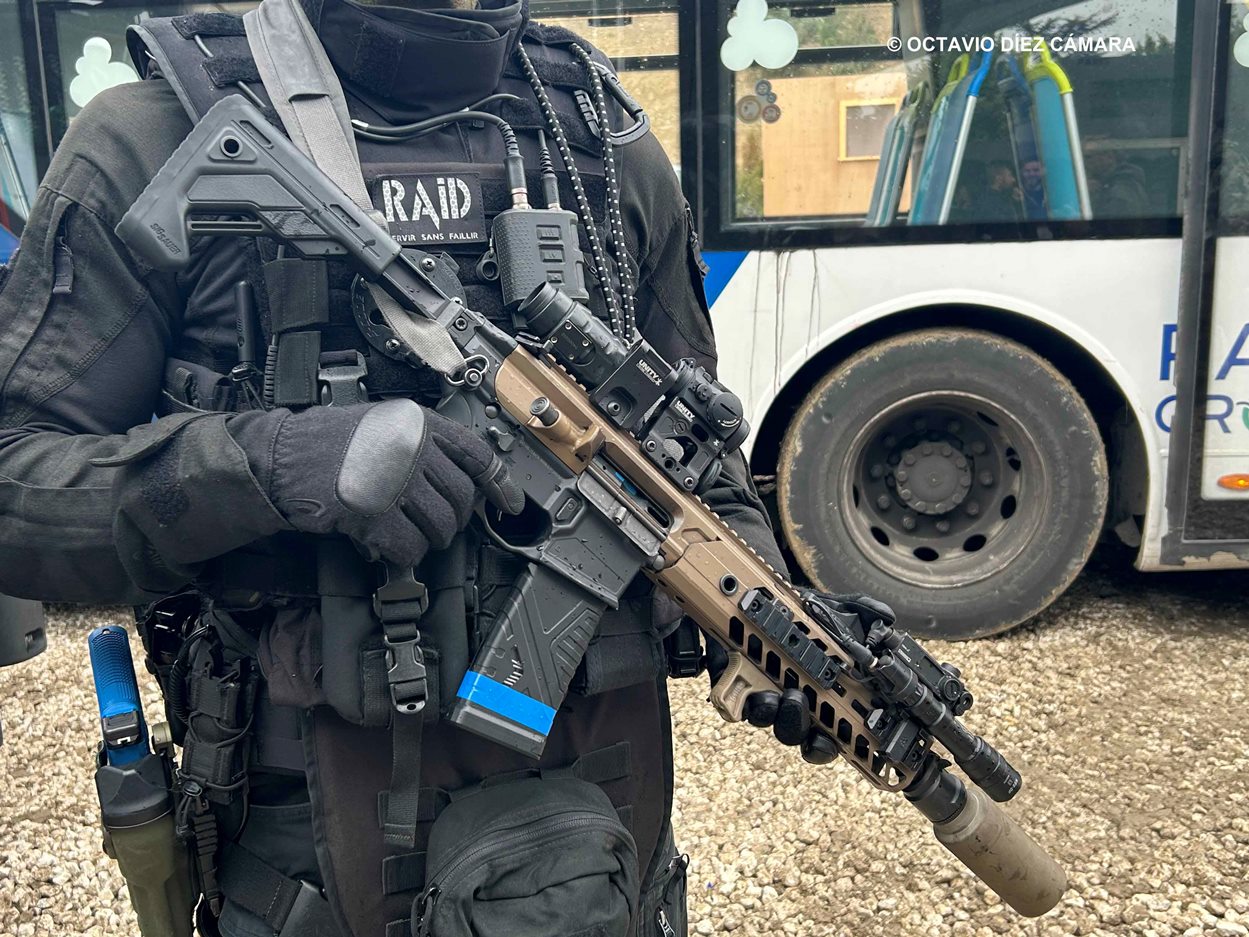 Fusil asalto SIG MCX para unidades Operaciones Especiales francesas ...