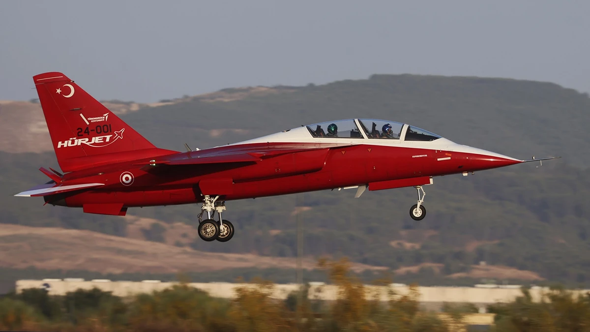 Ejército del Aire y del Espacio evalúa en España el avión turco Hürjet ...