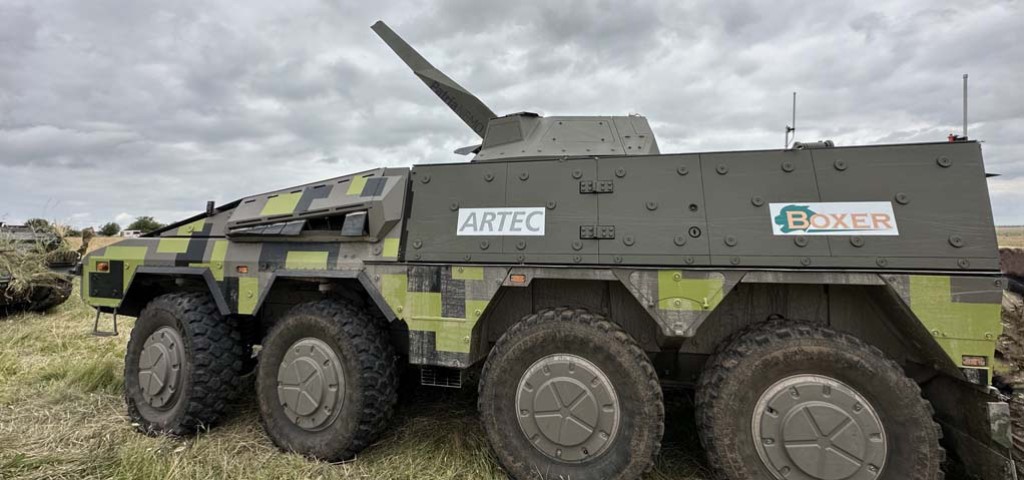 Rheinmetall y Patria presentan el mortero NEMO sobre blindado 8x8 Boxer ...