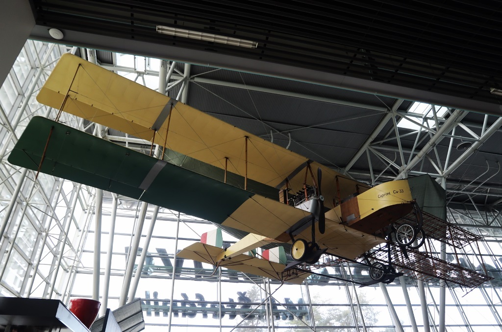 El bombardero italiano Caproni Ca.33 del aeropuerto de Bratislava ...