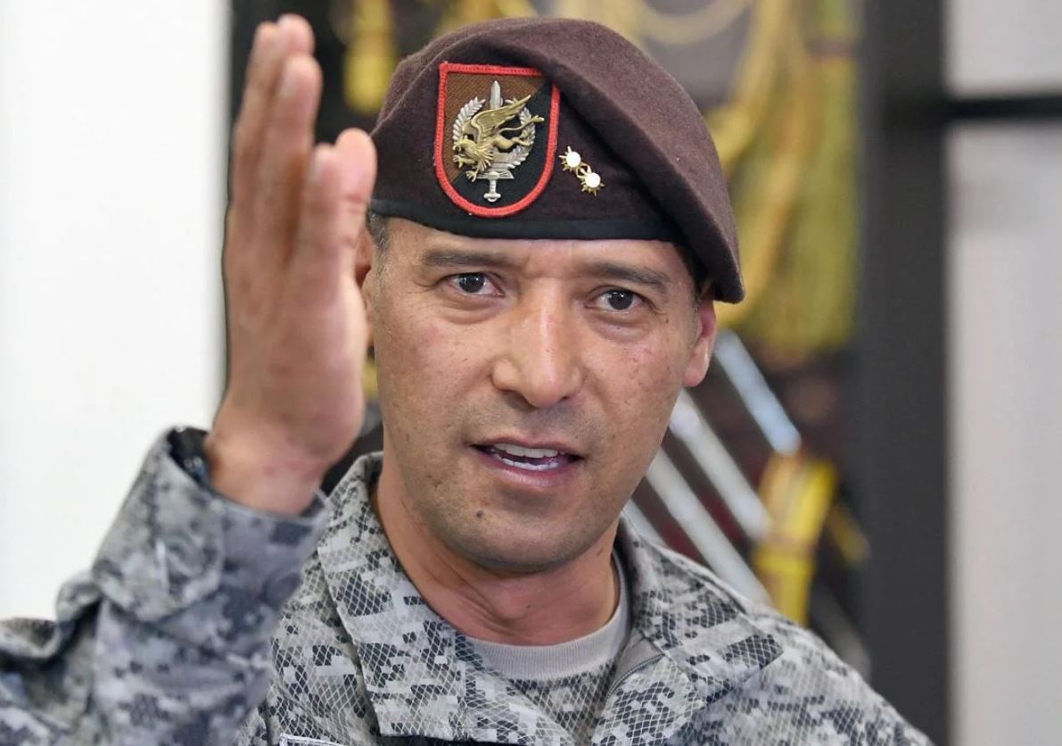 Petro nombra al general Pedro Sánchez como nuevo Ministro de Defensa ...