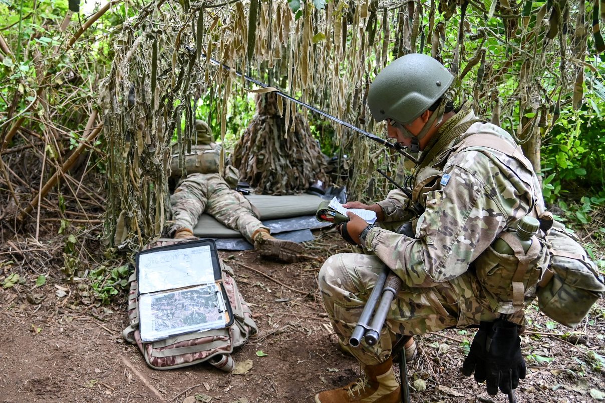 Ejército Argentino empieza despliegue 10 mil militares en la frontera ...