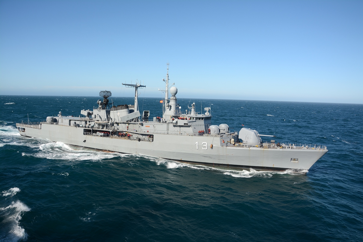 La Armada Argentina busca un radar para un Destructor MEKO 360 ...