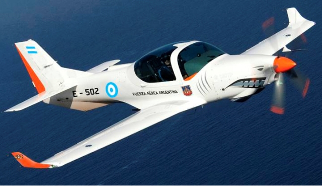 La Fuerza Aérea de Uruguay valorara el Grob G-120-noticia defensa.com - Noticias Defensa ...