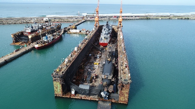 El submarino ARA “Salta” de la Armada Argentina sometido a reparación ...