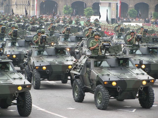 Blindados, obuses y cañones antiaéreos en el Ejército de México ...