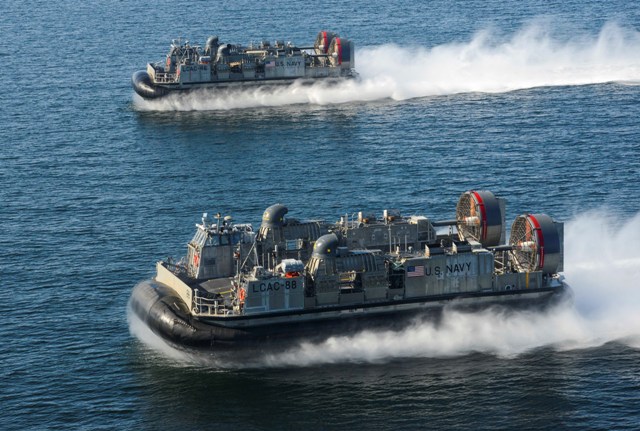 “hovercraft” LCAC-100 de la US Navy - Noticias Defensa Reportajes del ...