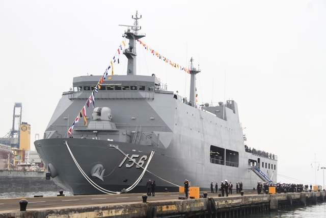 Afirmado del pabellón del Buque Multipropósito BAP Pisco-noticia ...