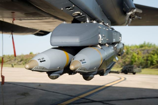 España adquirirá bombas de aviación SDB de Boeing -noticia defensa.com ...