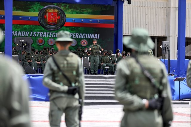 Nuevos comandantes asumen el mando de las ocho Regiones de Defensa ...