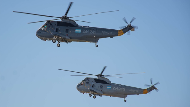Helicópteros Sea King de la Armada Argentina regresan de la Antártida - Noticias Defensa defensa ...