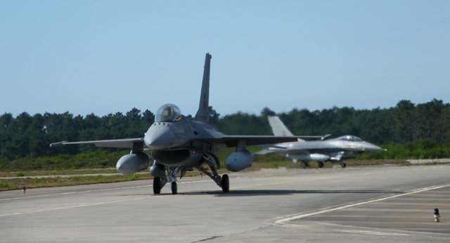 Los Lockheed Martin F-16AM/BM Fighting Falcon de la Fuerza Aérea de Rumanía - Noticias Defensa ...