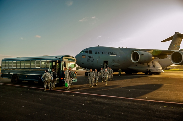Estados Unidos y Portugal negocian la retirada de personal militar de ...
