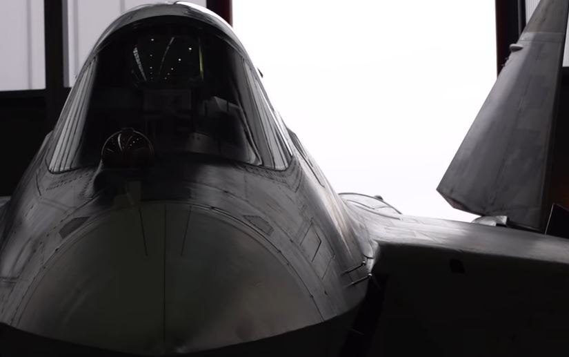 Lanzamiento de misiles desde Su-57 - Noticias Defensa Vídeos