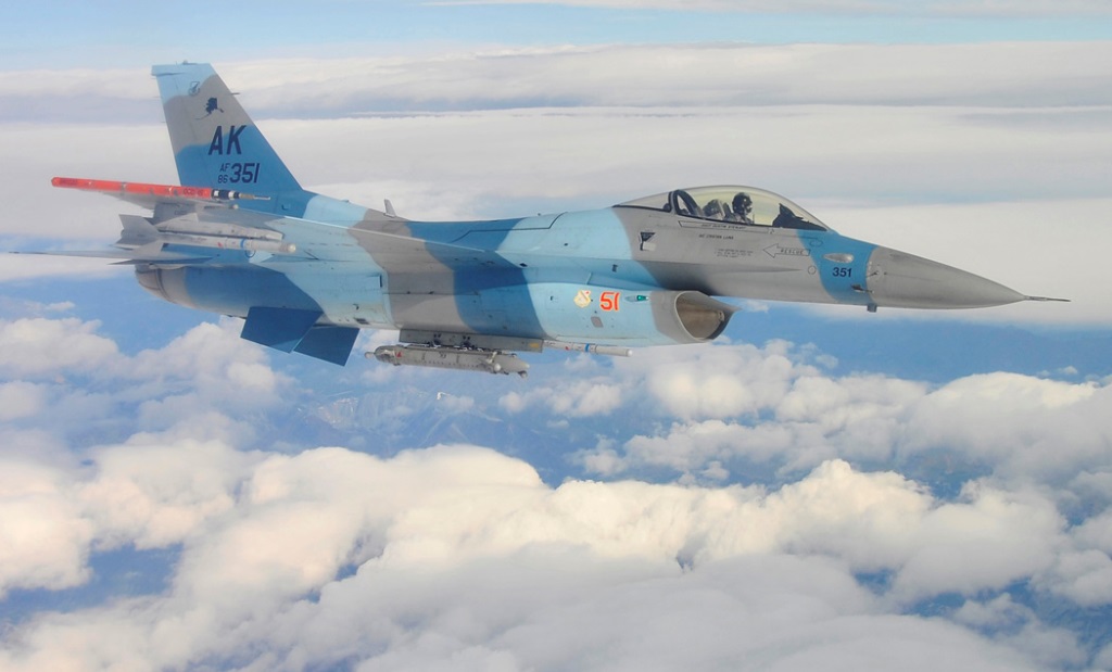 La Fuerza Aérea y la Marina de Estados Unidos reciben aviones agresores ...