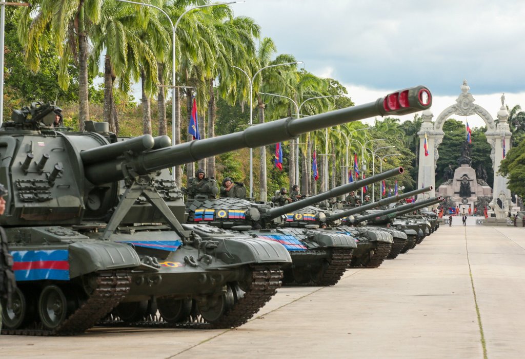 La parada militar de 202 aniversario del Ejército de Venezuela ...