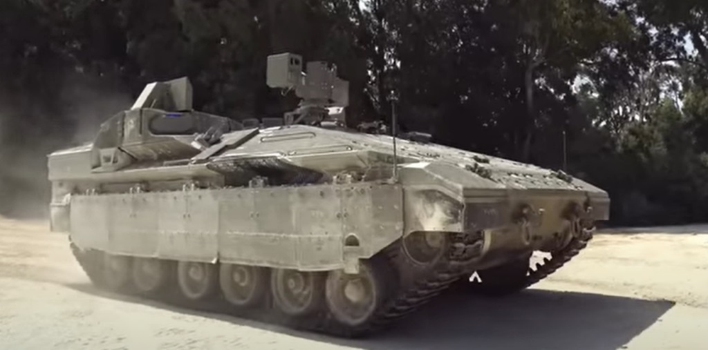 El nuevo transporte acorazado de personal Namera 1500 con Trophy ...